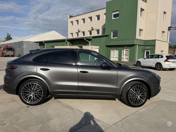Orange Porsche Cayenne Coupe 2020 in Siauliai, with an engine capacity of 0.00 L and mileage of 100 thousand km for 56000 €, photo 4 on AUTOMOTO.COM.LV