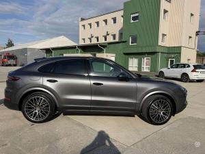 Orange Porsche Cayenne Coupe 2020 in Siauliai, with an engine capacity of 0.00 L and mileage of 100 thousand km for 56000 €, photo 4 on AUTOMOTO.COM.LV