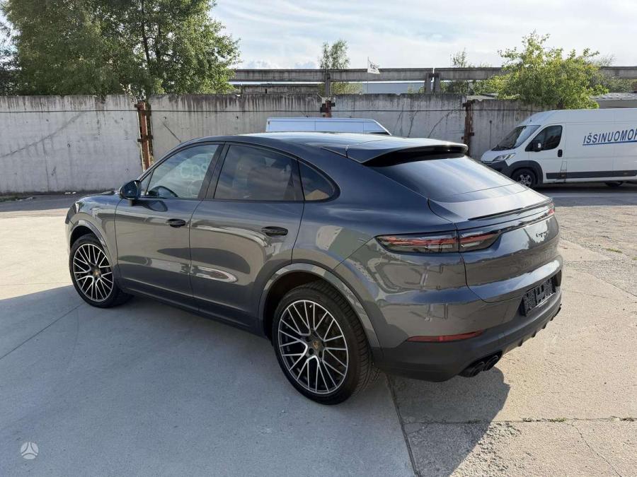 Orange Porsche Cayenne Coupe 2020 in Siauliai, with an engine capacity of 0.00 L and mileage of 100 thousand km for 56000 €, photo 7 on AUTOMOTO.COM.LV