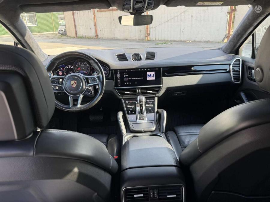 Orange Porsche Cayenne Coupe 2020 in Siauliai, with an engine capacity of 0.00 L and mileage of 100 thousand km for 56000 €, photo 13 on AUTOMOTO.COM.LV
