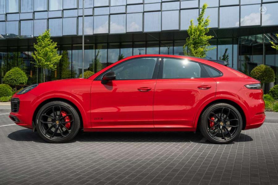 Red Porsche Cayenne Coupe 2021 in Vilnius, with an engine capacity of 4.00 L and mileage of 80 thousand km for 91000 €, photo 13 on AUTOMOTO.COM.LV