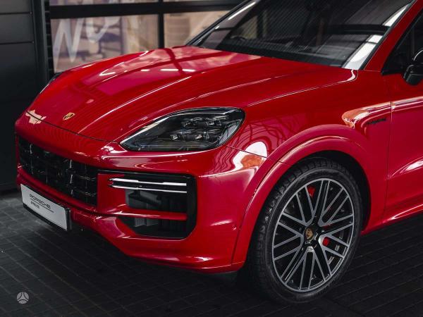 Красный Порше Cayenne Coupe 2024 в Вильнюс, объемом двигателя 4.00 л и пробегом 12 тыс. км за 174911 €, фото 11 на AUTOMOTO.COM.LV