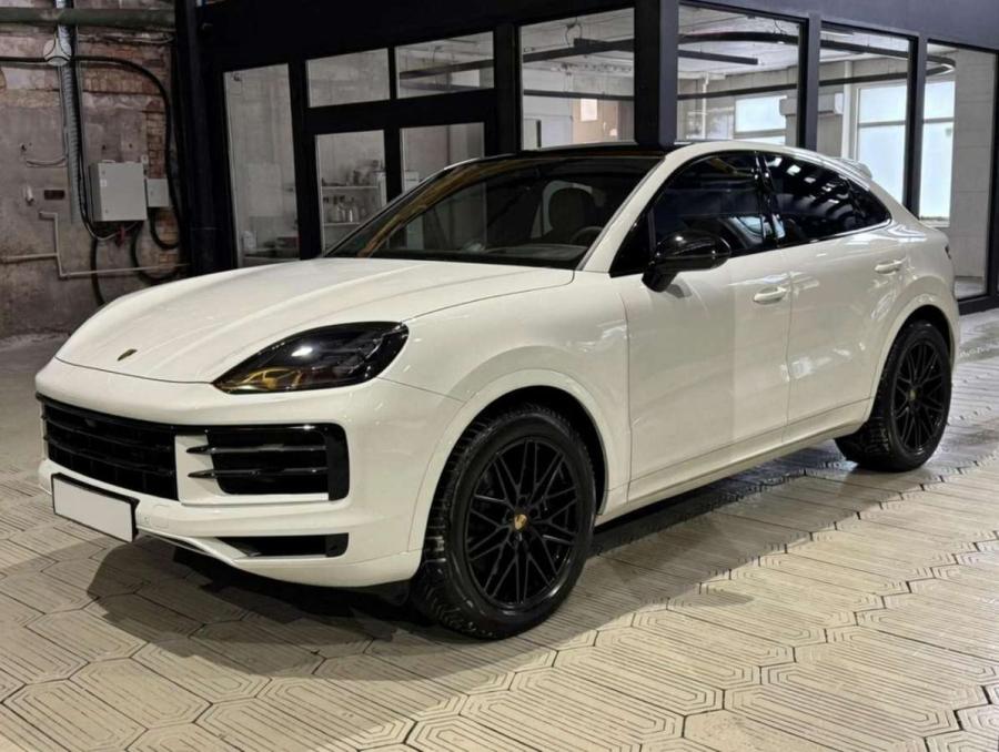 Белый Порше Cayenne Coupe 2024 в Каунас, объемом двигателя 3.00 л и пробегом 43 тыс. км за 93000 €, фото 3 на AUTOMOTO.COM.LV