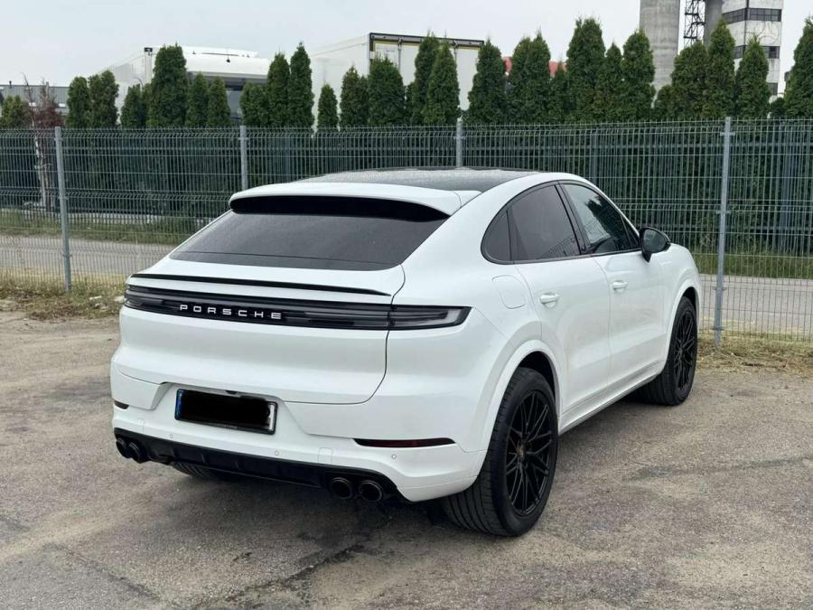 Белый Порше Cayenne Coupe 2024 в Каунас, объемом двигателя 3.00 л и пробегом 55 тыс. км за 78000 €, фото 4 на AUTOMOTO.COM.LV
