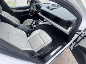 Белый Порше Cayenne Coupe 2024 в Каунас, объемом двигателя 3.00 л и пробегом 55 тыс. км за 78000 €, фото 7 на AUTOMOTO.COM.LV