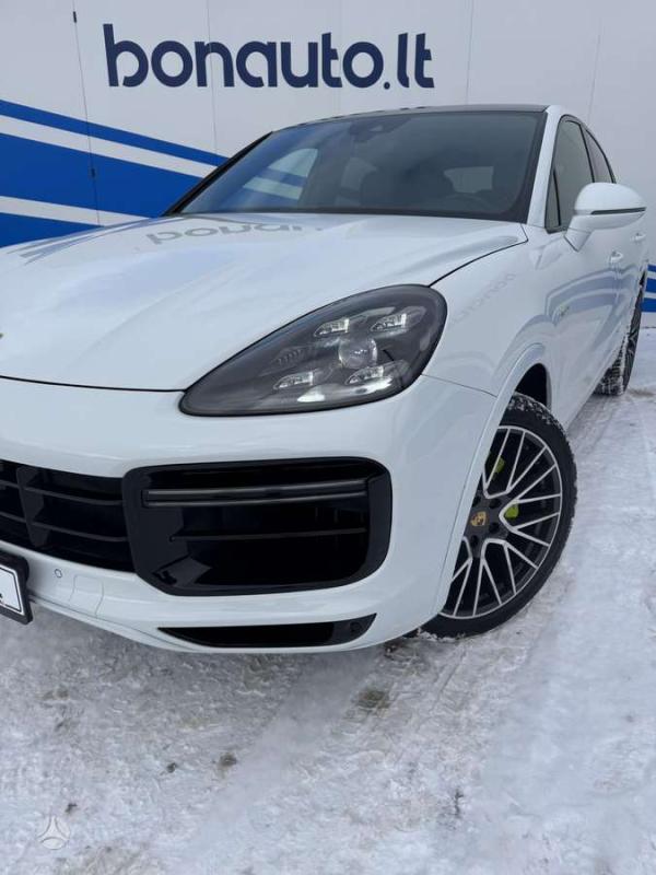 Balts Porsche Cayenne Coupe 2019 Kauņa, ar dzinēja tilpumu 3.00 L un nobraukumu 161 tūkst. km par 54500 €, foto 3 vietnē AUTOMOTO.COM.LV
