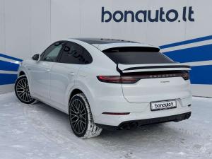 Белый Порше Cayenne Coupe 2019 в Каунас, объемом двигателя 3.00 л и пробегом 161 тыс. км за 54500 €, фото 7 на AUTOMOTO.COM.LV