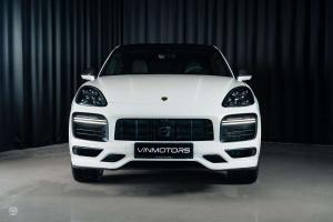 Balts Porsche Cayenne Coupe 2020 Viļņa, ar dzinēja tilpumu 4.00 L un nobraukumu 42 tūkst. km par 85999 €, foto 3 vietnē AUTOMOTO.COM.LV