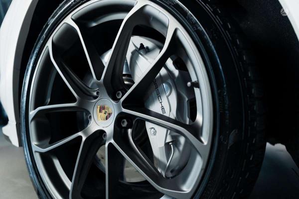 Balts Porsche Cayenne Coupe 2020 Viļņa, ar dzinēja tilpumu 4.00 L un nobraukumu 42 tūkst. km par 85999 €, foto 8 vietnē AUTOMOTO.COM.LV