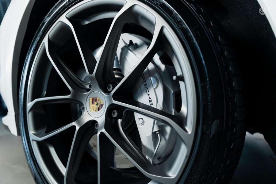 Balts Porsche Cayenne Coupe 2020 Viļņa, ar dzinēja tilpumu 4.00 L un nobraukumu 42 tūkst. km par 85999 €, foto 9 vietnē AUTOMOTO.COM.LV