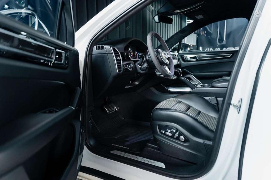 Balts Porsche Cayenne Coupe 2020 Viļņa, ar dzinēja tilpumu 4.00 L un nobraukumu 42 tūkst. km par 85999 €, foto 14 vietnē AUTOMOTO.COM.LV