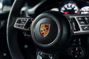 Balts Porsche Cayenne Coupe 2020 Viļņa, ar dzinēja tilpumu 4.00 L un nobraukumu 42 tūkst. km par 85999 €, foto 20 vietnē AUTOMOTO.COM.LV