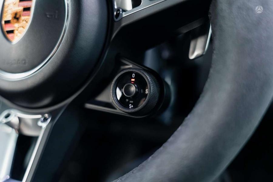 Balts Porsche Cayenne Coupe 2020 Viļņa, ar dzinēja tilpumu 4.00 L un nobraukumu 42 tūkst. km par 85999 €, foto 23 vietnē AUTOMOTO.COM.LV