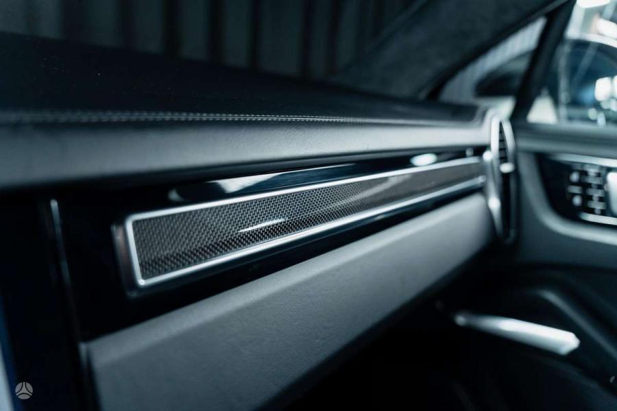 Balts Porsche Cayenne Coupe 2020 Viļņa, ar dzinēja tilpumu 4.00 L un nobraukumu 42 tūkst. km par 85999 €, foto 31 vietnē AUTOMOTO.COM.LV
