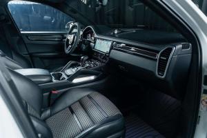 Balts Porsche Cayenne Coupe 2020 Viļņa, ar dzinēja tilpumu 4.00 L un nobraukumu 42 tūkst. km par 85999 €, foto 32 vietnē AUTOMOTO.COM.LV