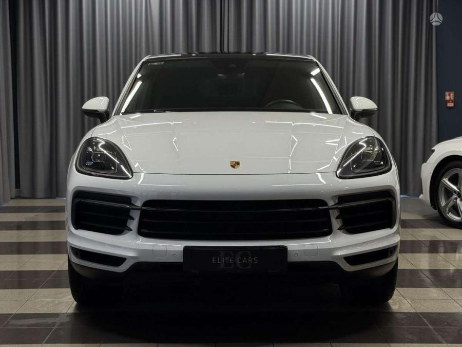 Белый Порше Cayenne Coupe 2020 в Рига, объемом двигателя 3.00 л и пробегом 47 тыс. км за 54990 €, фото 1 на AUTOMOTO.COM.LV