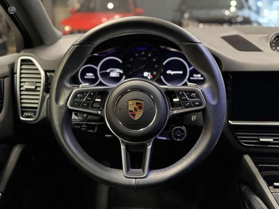 Белый Порше Cayenne Coupe 2020 в Рига, объемом двигателя 3.00 л и пробегом 47 тыс. км за 54990 €, фото 15 на AUTOMOTO.COM.LV