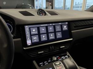 Белый Порше Cayenne Coupe 2020 в Рига, объемом двигателя 3.00 л и пробегом 47 тыс. км за 54990 €, фото 17 на AUTOMOTO.COM.LV
