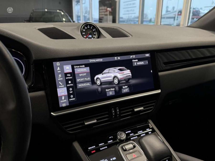 Белый Порше Cayenne Coupe 2020 в Рига, объемом двигателя 3.00 л и пробегом 47 тыс. км за 54990 €, фото 19 на AUTOMOTO.COM.LV