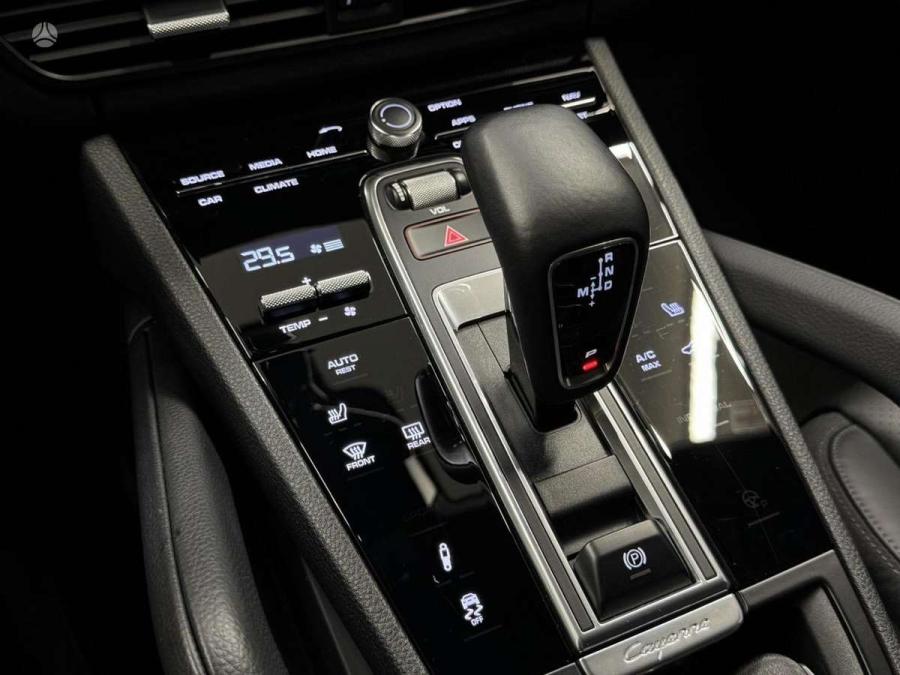 Белый Порше Cayenne Coupe 2020 в Рига, объемом двигателя 3.00 л и пробегом 47 тыс. км за 54990 €, фото 23 на AUTOMOTO.COM.LV