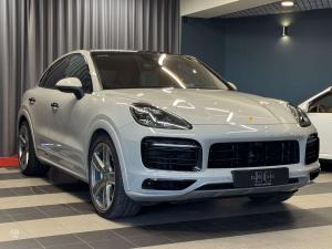Balts Porsche Cayenne Coupe 2021 Rīga, ar dzinēja tilpumu 2.90 L un nobraukumu 83 tūkst. km par 69990 €, foto 4 vietnē AUTOMOTO.COM.LV