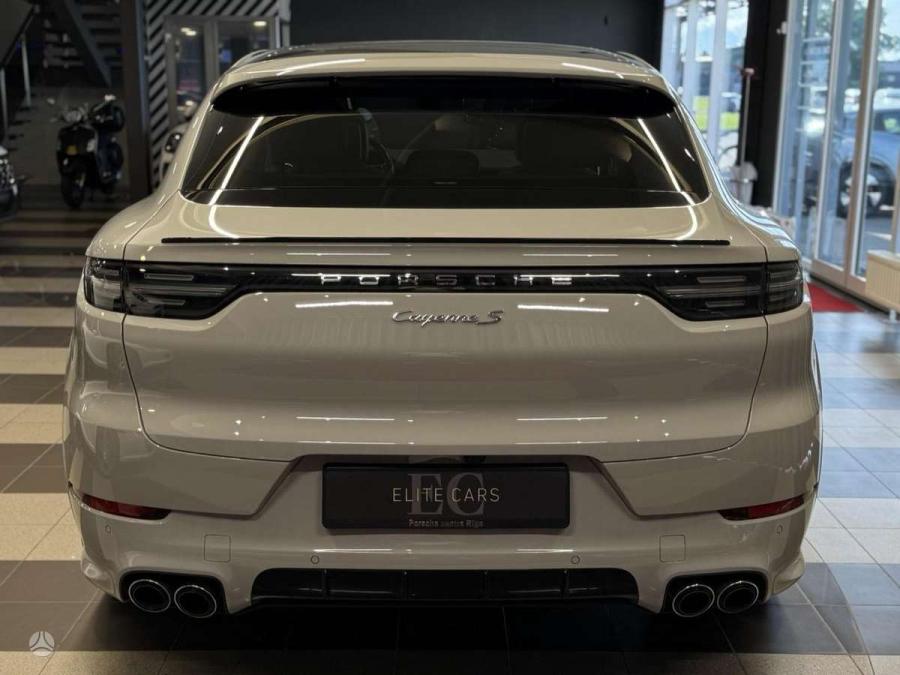 Balts Porsche Cayenne Coupe 2021 Rīga, ar dzinēja tilpumu 2.90 L un nobraukumu 83 tūkst. km par 69990 €, foto 6 vietnē AUTOMOTO.COM.LV
