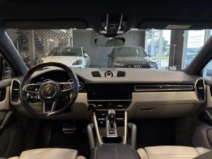 Balts Porsche Cayenne Coupe 2021 Rīga, ar dzinēja tilpumu 2.90 L un nobraukumu 83 tūkst. km par 69990 €, foto 17 vietnē AUTOMOTO.COM.LV
