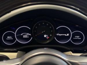 Balts Porsche Cayenne Coupe 2021 Rīga, ar dzinēja tilpumu 2.90 L un nobraukumu 83 tūkst. km par 69990 €, foto 18 vietnē AUTOMOTO.COM.LV