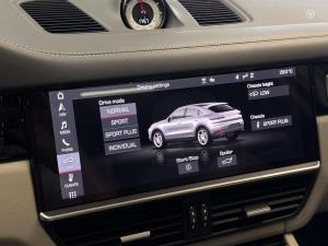 Balts Porsche Cayenne Coupe 2021 Rīga, ar dzinēja tilpumu 2.90 L un nobraukumu 83 tūkst. km par 69990 €, foto 23 vietnē AUTOMOTO.COM.LV