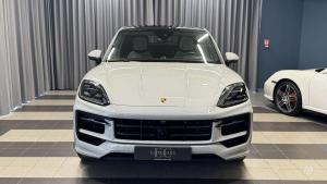 Balts Porsche Cayenne Coupe 2023 Rīga, ar dzinēja tilpumu 3.00 L un nobraukumu 95 tūkst. km par 85990 €, foto 3 vietnē AUTOMOTO.COM.LV