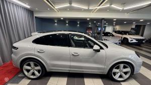 Balts Porsche Cayenne Coupe 2023 Rīga, ar dzinēja tilpumu 3.00 L un nobraukumu 95 tūkst. km par 85990 €, foto 5 vietnē AUTOMOTO.COM.LV