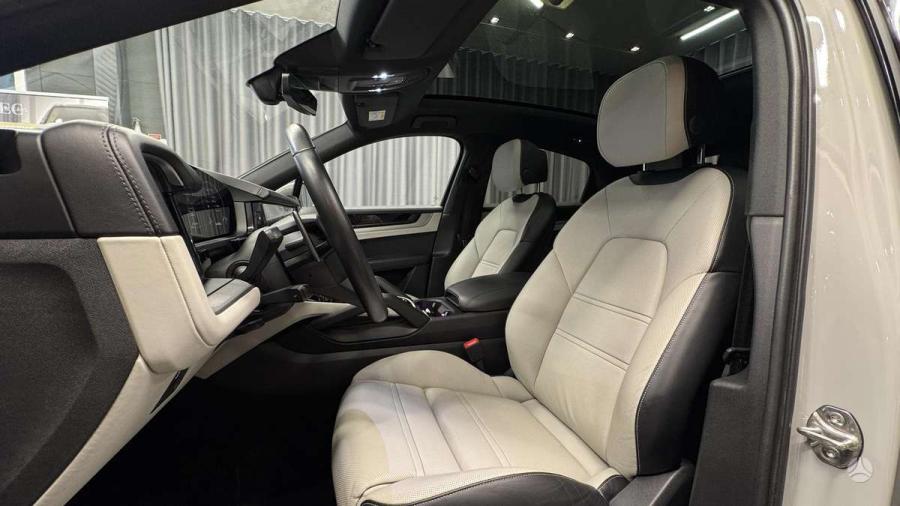 Balts Porsche Cayenne Coupe 2023 Rīga, ar dzinēja tilpumu 3.00 L un nobraukumu 95 tūkst. km par 85990 €, foto 9 vietnē AUTOMOTO.COM.LV