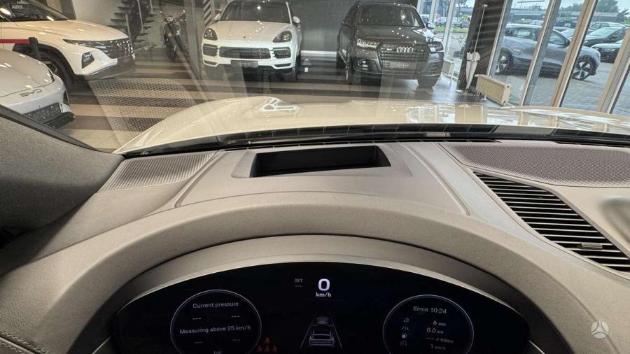 Balts Porsche Cayenne Coupe 2023 Rīga, ar dzinēja tilpumu 3.00 L un nobraukumu 95 tūkst. km par 85990 €, foto 15 vietnē AUTOMOTO.COM.LV