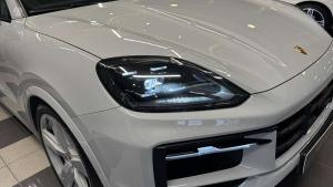 Balts Porsche Cayenne Coupe 2023 Rīga, ar dzinēja tilpumu 3.00 L un nobraukumu 95 tūkst. km par 85990 €, foto 27 vietnē AUTOMOTO.COM.LV
