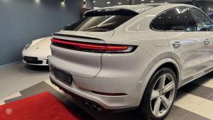 Balts Porsche Cayenne Coupe 2023 Rīga, ar dzinēja tilpumu 3.00 L un nobraukumu 95 tūkst. km par 85990 €, foto 28 vietnē AUTOMOTO.COM.LV