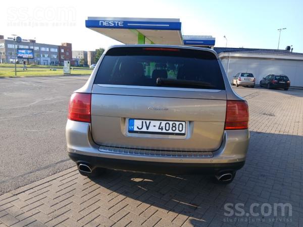 Porsche Cayenne 2004 in Riga, with an engine capacity of 3.20 L and mileage of 201 thousand km for 3999 €, photo 3 on AUTOMOTO.COM.LV