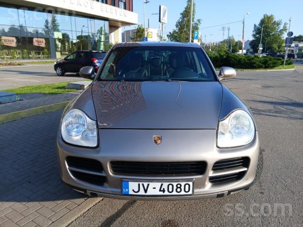Porsche Cayenne 2004 in Riga, with an engine capacity of 3.20 L and mileage of 201 thousand km for 3999 €, photo 7 on AUTOMOTO.COM.LV