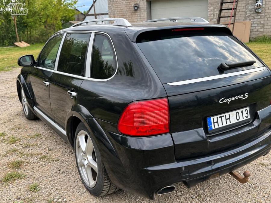 Porsche Cayenne 2004 in Radviliskis, with an engine capacity of 4.50 L and mileage of 211 thousand km for 2600 €, photo 5 on AUTOMOTO.COM.LV