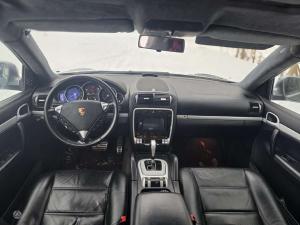Porsche Cayenne 2005 in Vilnius, with an engine capacity of 4.49 L and mileage of 339 thousand km for 3900 €, photo 9 on AUTOMOTO.COM.LV