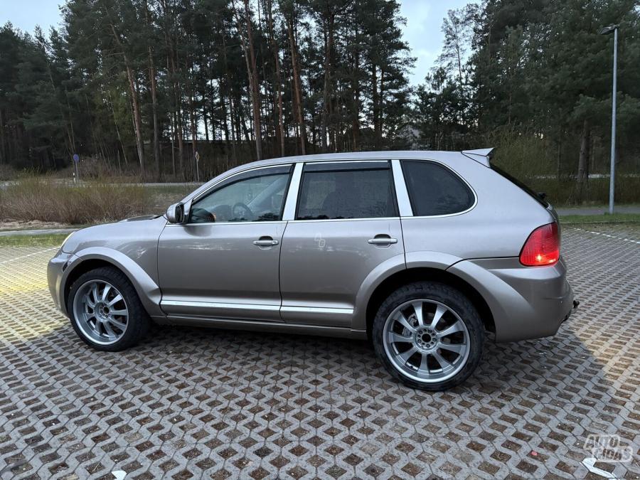 Porsche Cayenne 2005 in Varena, with an engine capacity of 4.50 L and mileage of 280 thousand km for 4999 €, photo 6 on AUTOMOTO.COM.LV