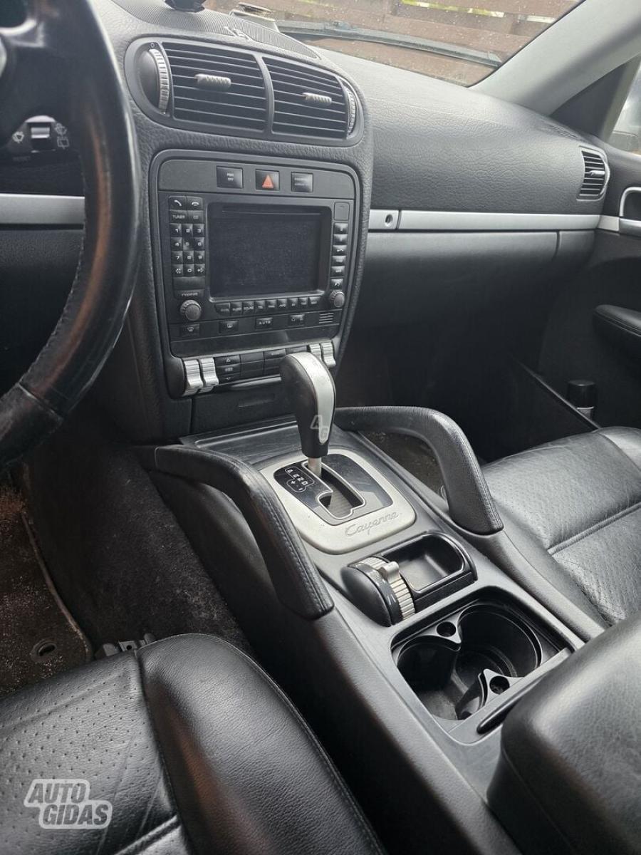 Porsche Cayenne 2005 in Klaipeda, with an engine capacity of 3.20 L and mileage of 260 thousand km for 4500 €, photo 4 on AUTOMOTO.COM.LV