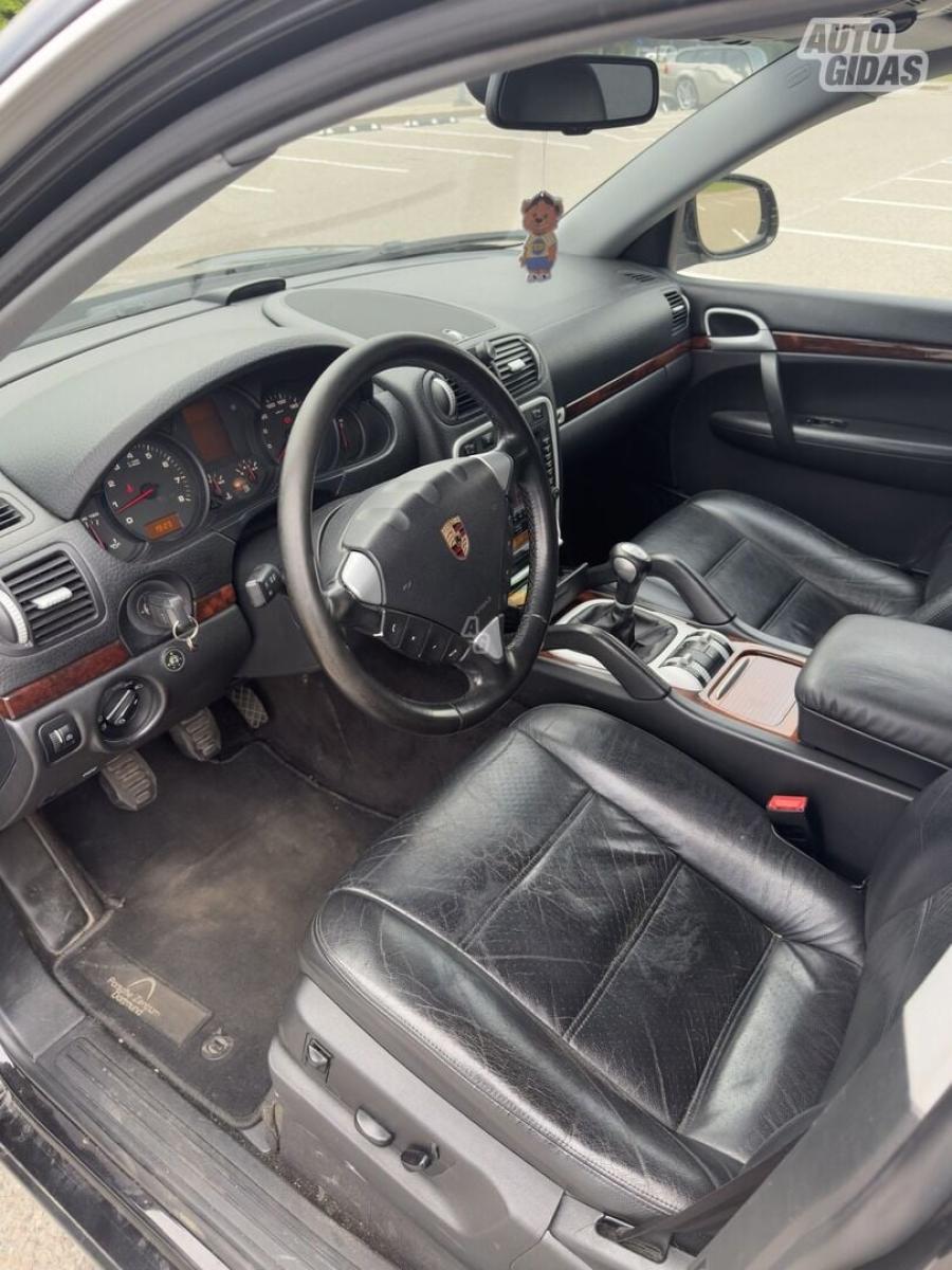 Porsche Cayenne 2005 in Vilnius, with an engine capacity of 3.20 L and mileage of 330 thousand km for 5500 €, photo 7 on AUTOMOTO.COM.LV