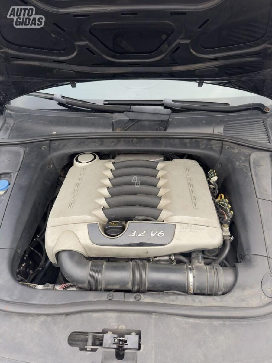 Porsche Cayenne 2005 in Vilnius, with an engine capacity of 3.20 L and mileage of 330 thousand km for 5500 €, photo 9 on AUTOMOTO.COM.LV