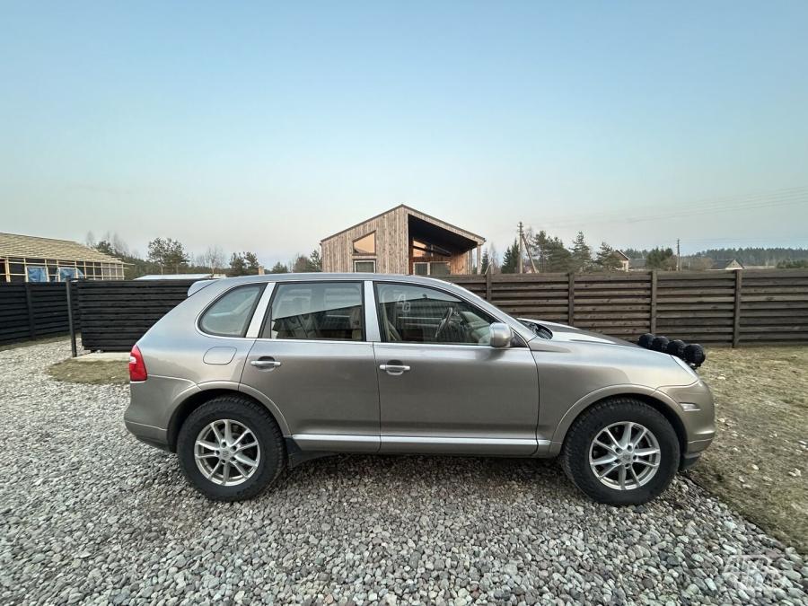 Porsche Cayenne 2008 in Moletai, with an engine capacity of 3.60 L and mileage of 370 thousand km for 8500 €, photo 6 on AUTOMOTO.COM.LV