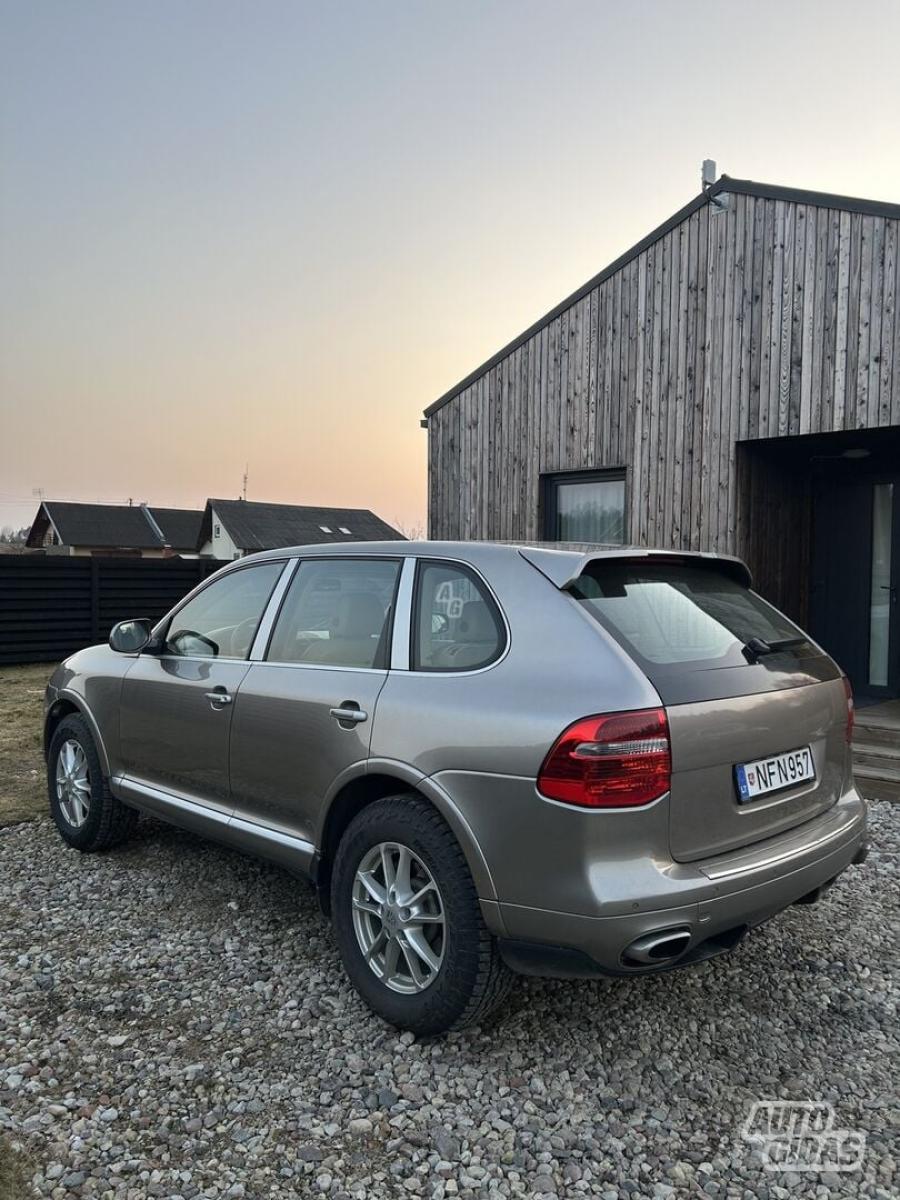 Porsche Cayenne 2008 in Moletai, with an engine capacity of 3.60 L and mileage of 370 thousand km for 8500 €, photo 9 on AUTOMOTO.COM.LV