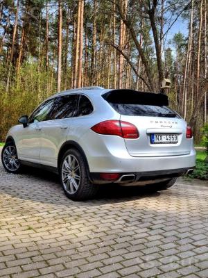 Porsche Cayenne 2010 in Jurmala, with an engine capacity of 4.80 L and mileage of 267 thousand km for 13000 €, photo 3 on AUTOMOTO.COM.LV