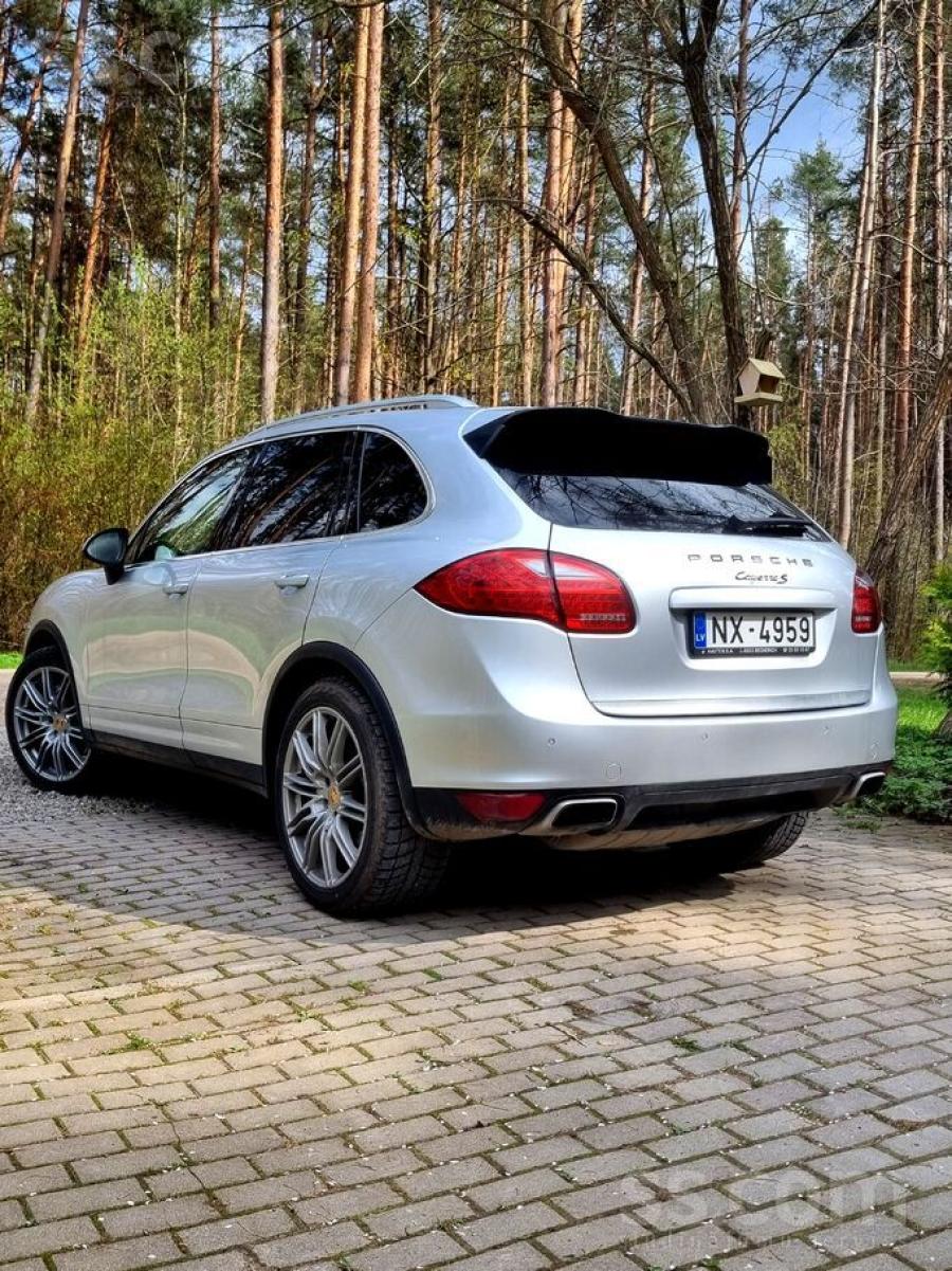 Porsche Cayenne 2010 in Jurmala, with an engine capacity of 4.80 L and mileage of 267 thousand km for 13000 €, photo 3 on AUTOMOTO.COM.LV