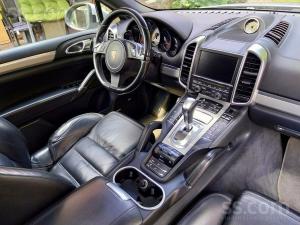 Porsche Cayenne 2010 Rīga, ar dzinēja tilpumu 4.80 L un nobraukumu 264 tūkst. km par 13200 €, foto 33 vietnē AUTOMOTO.COM.LV