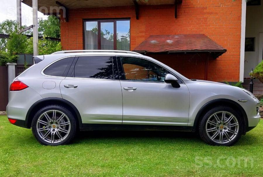 Porsche Cayenne 2010 Rīga, ar dzinēja tilpumu 4.80 L un nobraukumu 264 tūkst. km par 13200 €, foto 35 vietnē AUTOMOTO.COM.LV