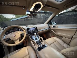 Porsche Cayenne 2011 in Riga, with an engine capacity of 3.00 L and mileage of 0 thousand km for 15999 €, photo 11 on AUTOMOTO.COM.LV